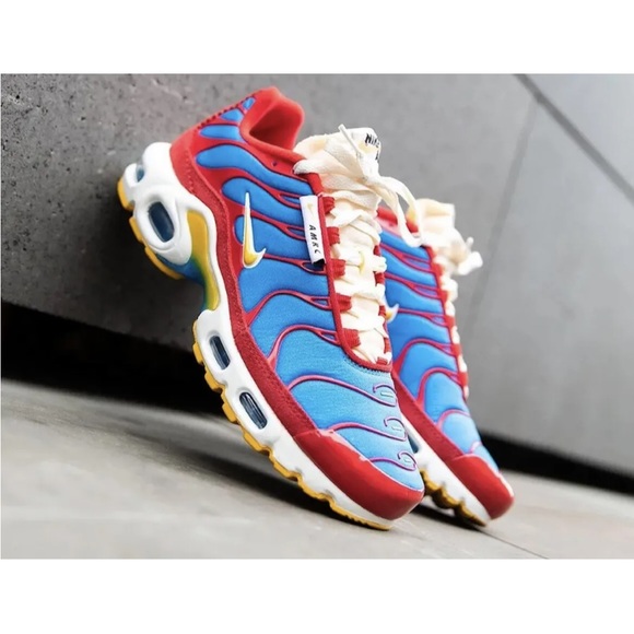 Nike | Shoes | Air Max Plus Se Running Club University Red Light Blue ...
